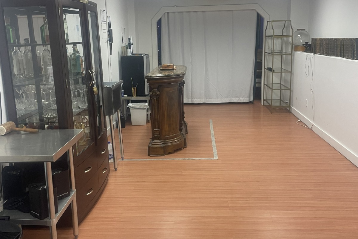 Island Verse Literary Collective - Event Space | visitsanjuans.com