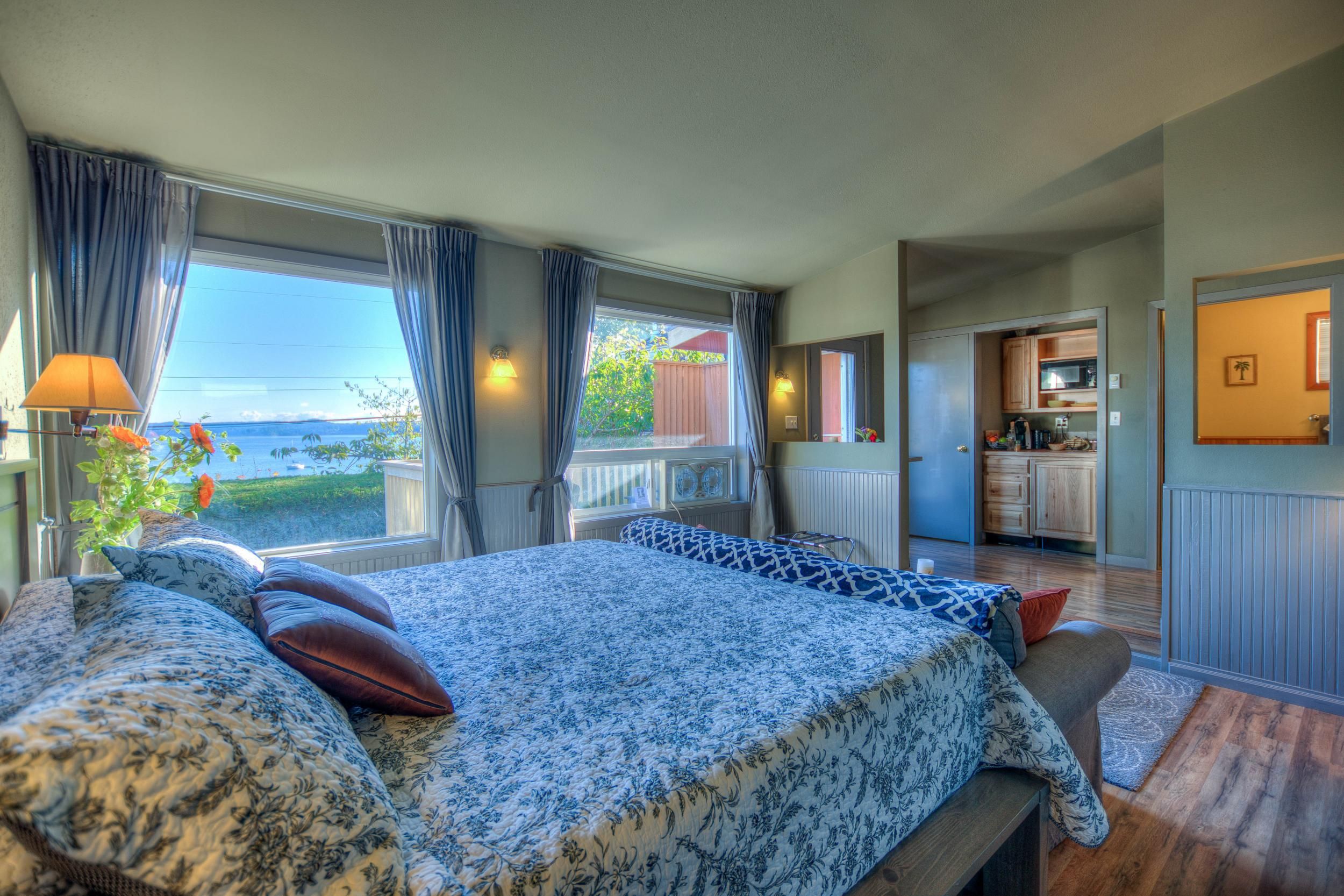 Kingfish at West Sound | visitsanjuans.com